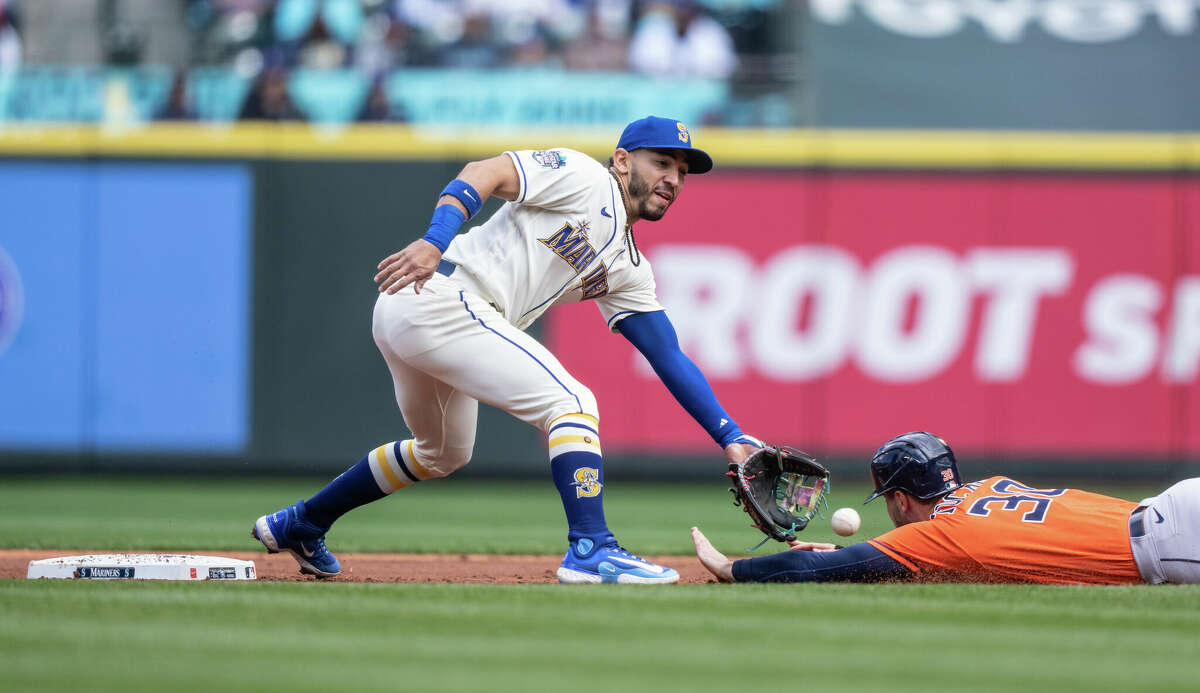 Houston Astros drop series finale against Seattle Mariners