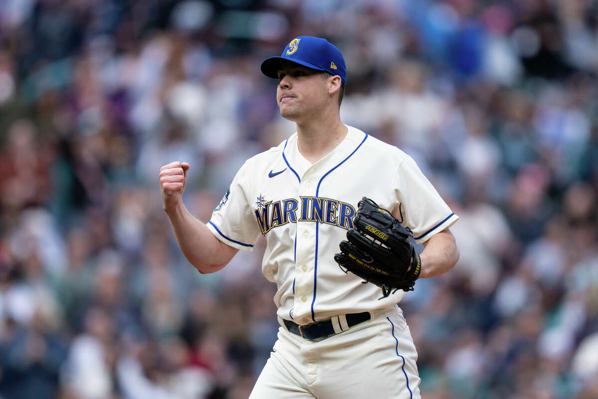 Houston Astros drop series finale against Seattle Mariners