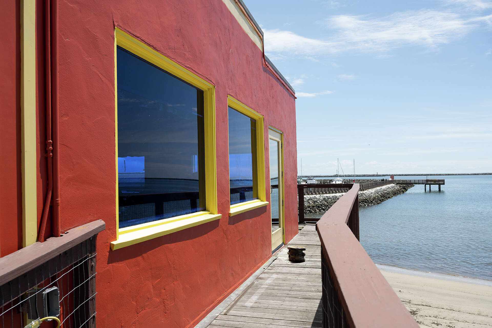 People wait an hour for calamari at this Bay Area fish shack