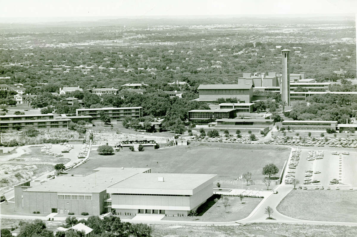 Facts about Trinity University's iconic bell tower in San Antonio