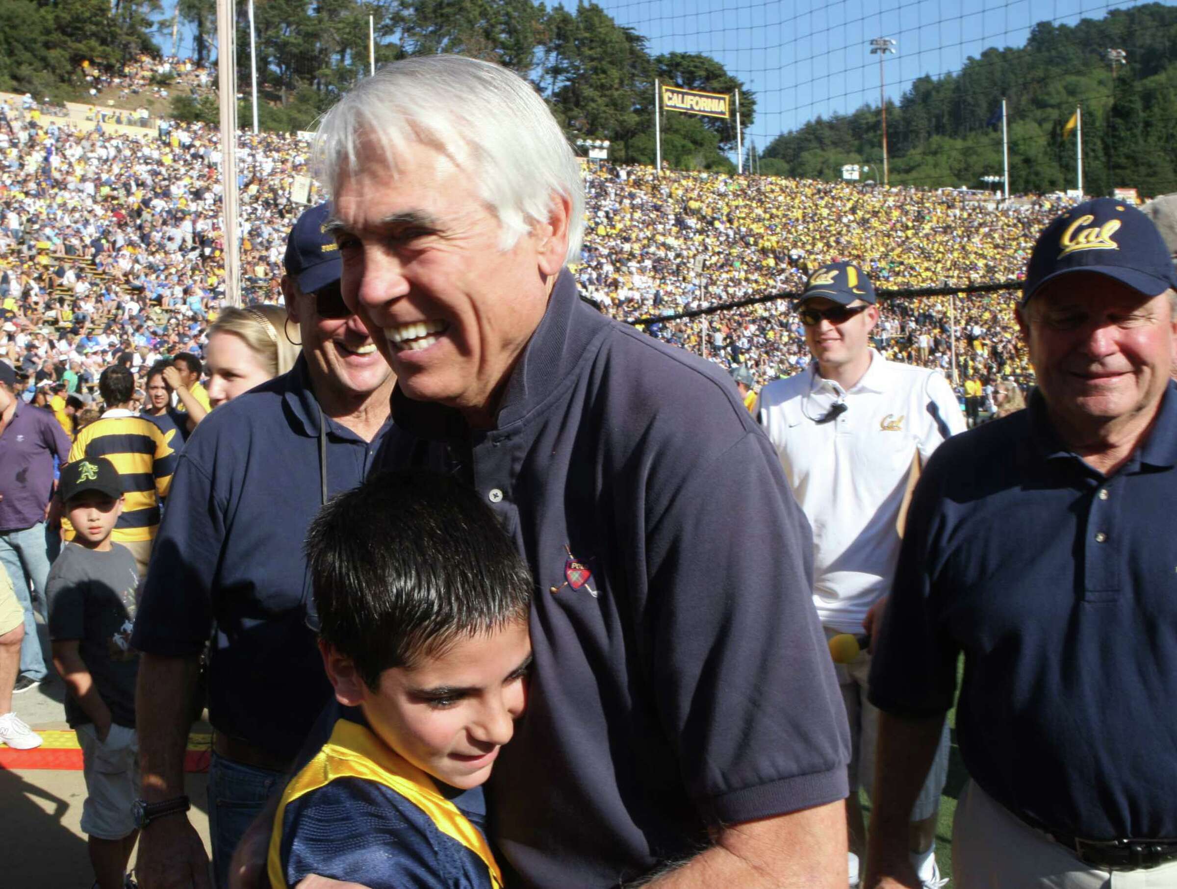 Joe Kapp, former Cal quarterback and head coach, dies at 85