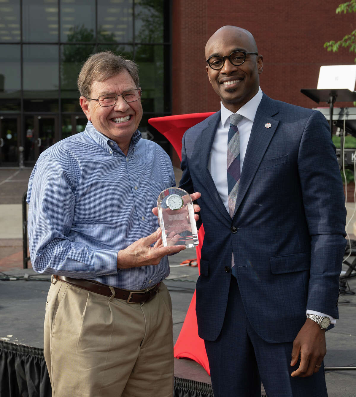 SIUE Distinguished Service Award to Stephen Hansen