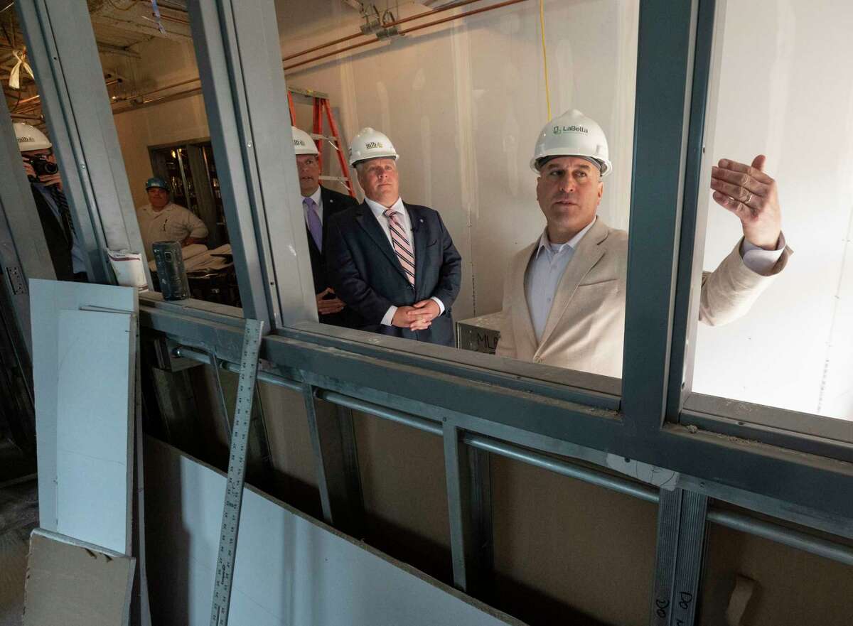 Lori Van Buren photos