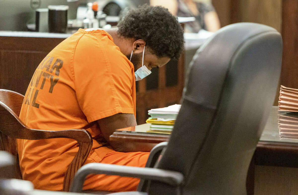 After 2 murder cases end in mistrials, Nathan Knowles takes plea