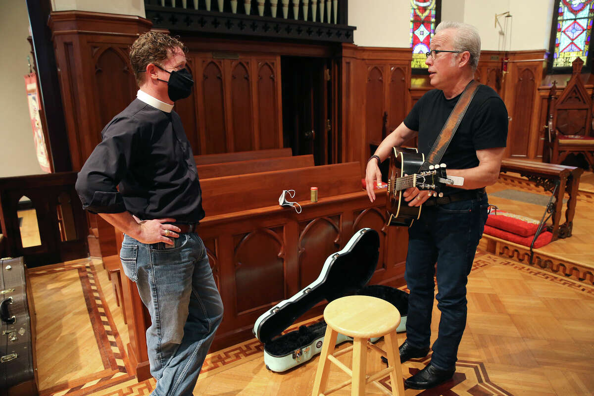 Radney Foster playing free concert at St. Mark's Episcopal Church