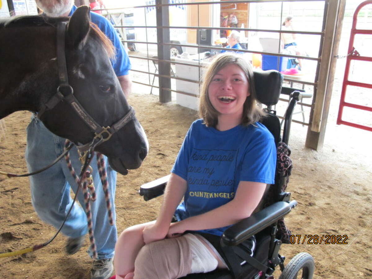 Mounted Angels accepting rider, volunteer applications