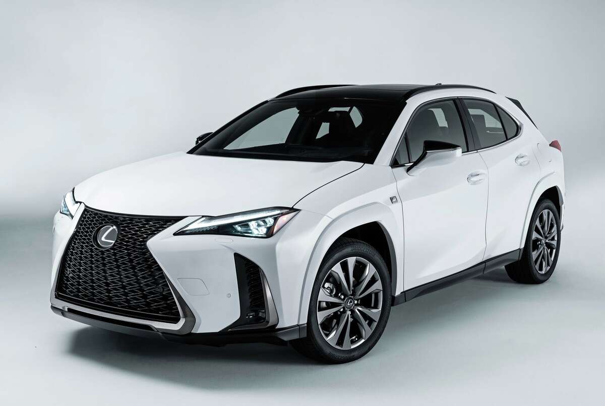 Lexus UX small crossover now comes only as hybrid