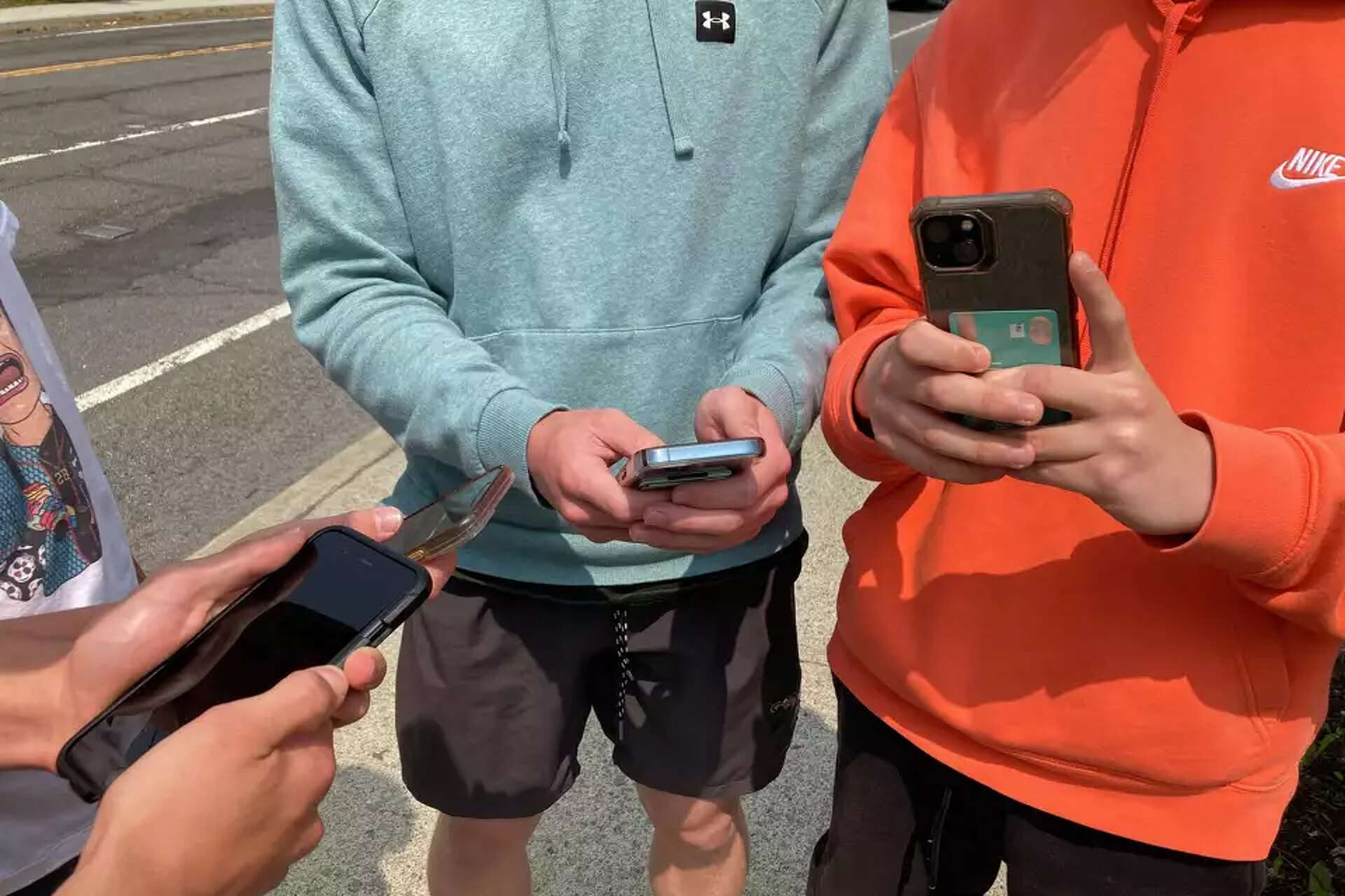 Bethlehem schools will 'lock' teens' phones during school day