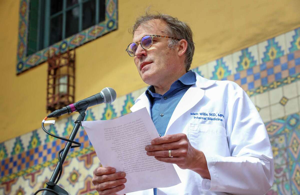 COVID at new ‘tipping point’ says UCSF’s Bob Wachter, experts