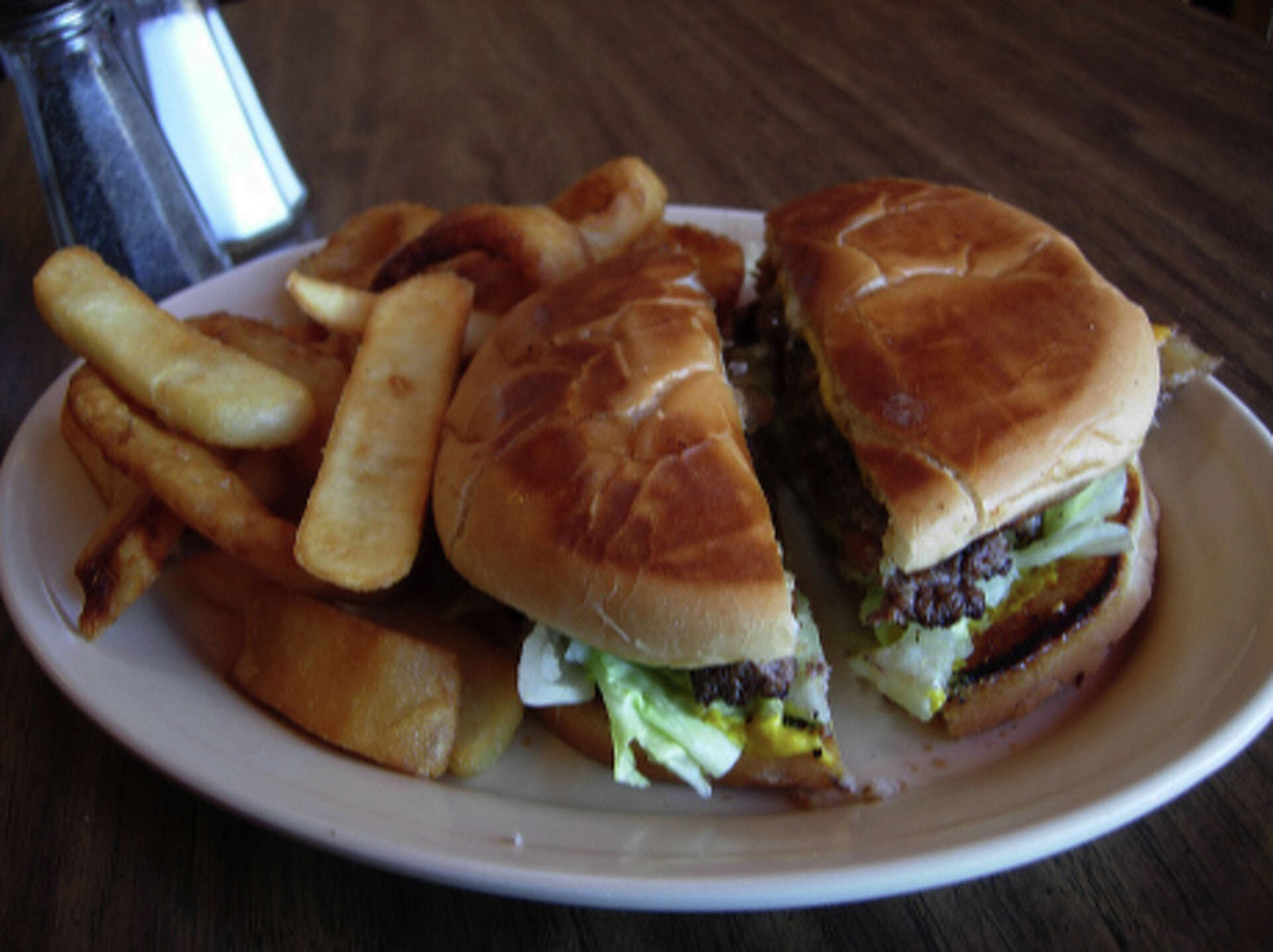 Blake's BBQ & Burgers in west Houston is closing after 42 years