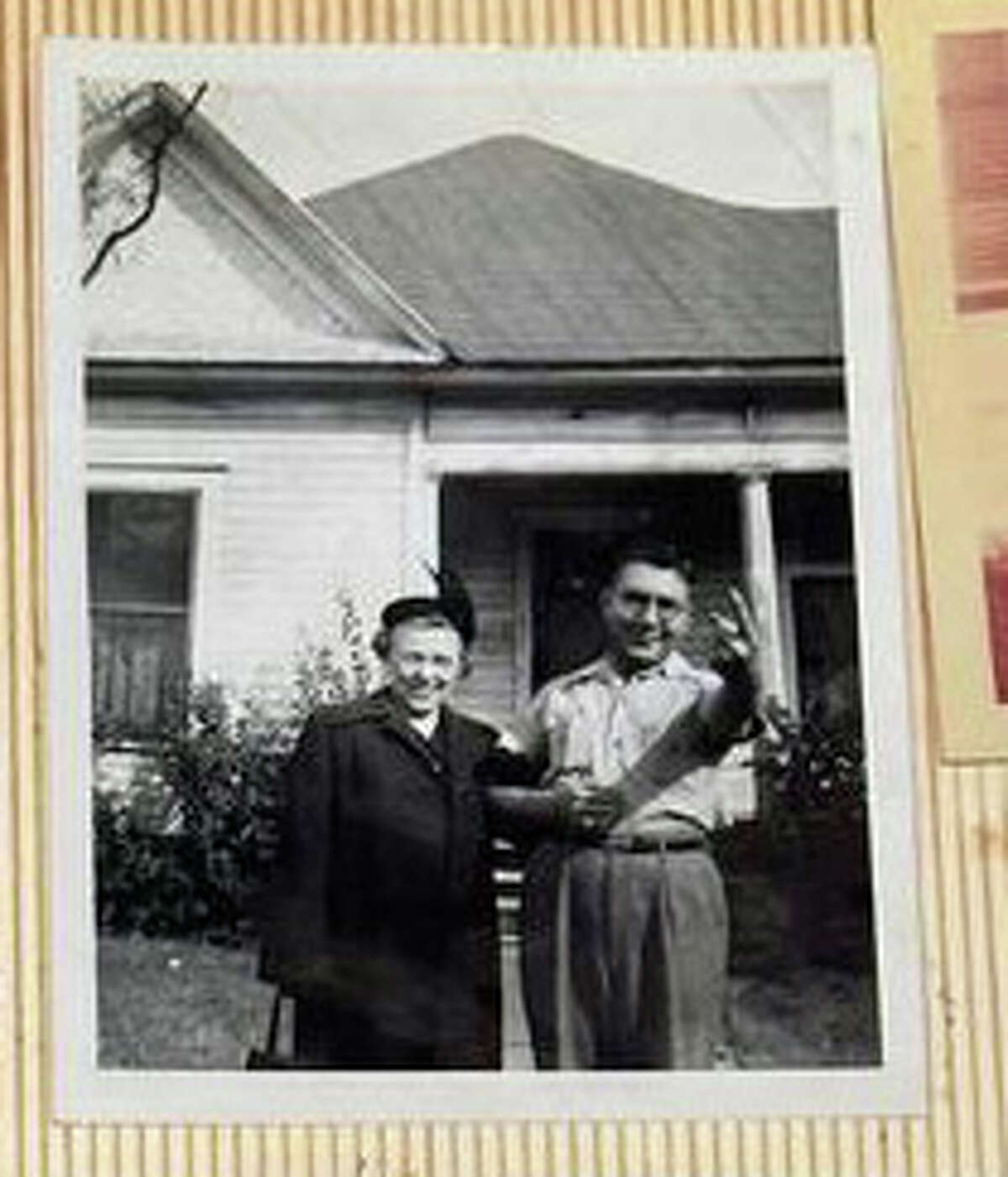 Katy restaurant searches for owner of old decades-old photo album