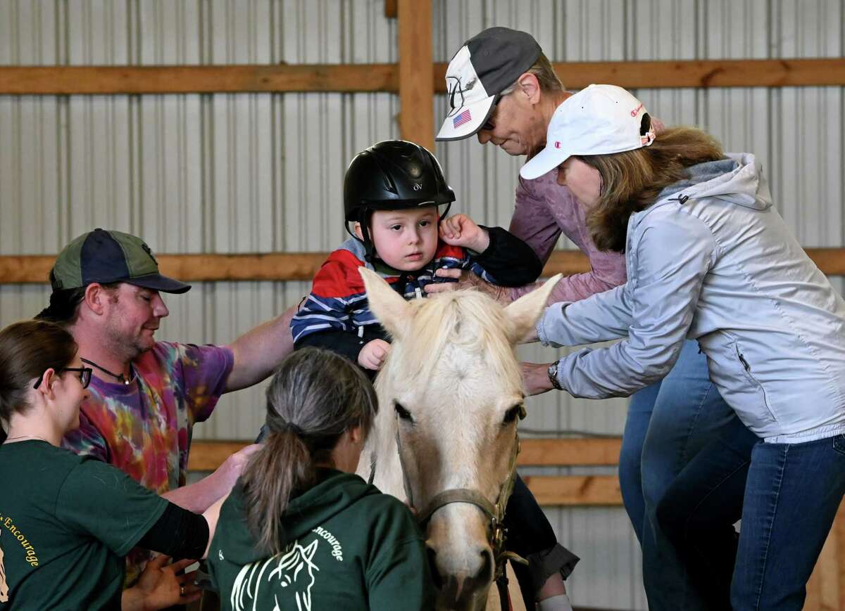 Victoria Acres empowers disabled students with horseback riding