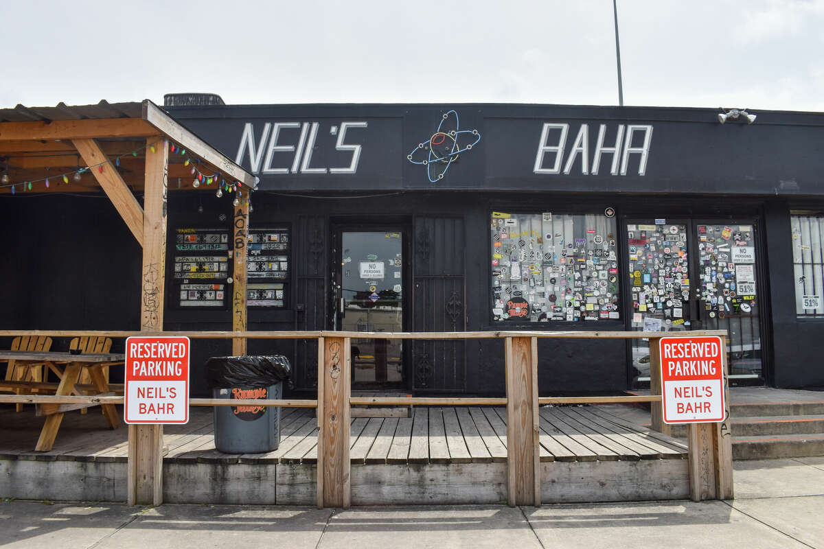 A guide to Neil's Bahr in Houston, where nerds are welcome