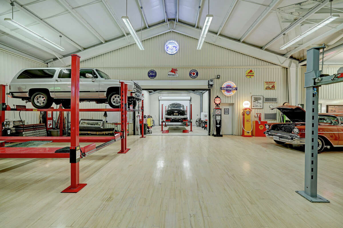 Houston mansion with 50-car garage in Rivercrest hits markets for $10M