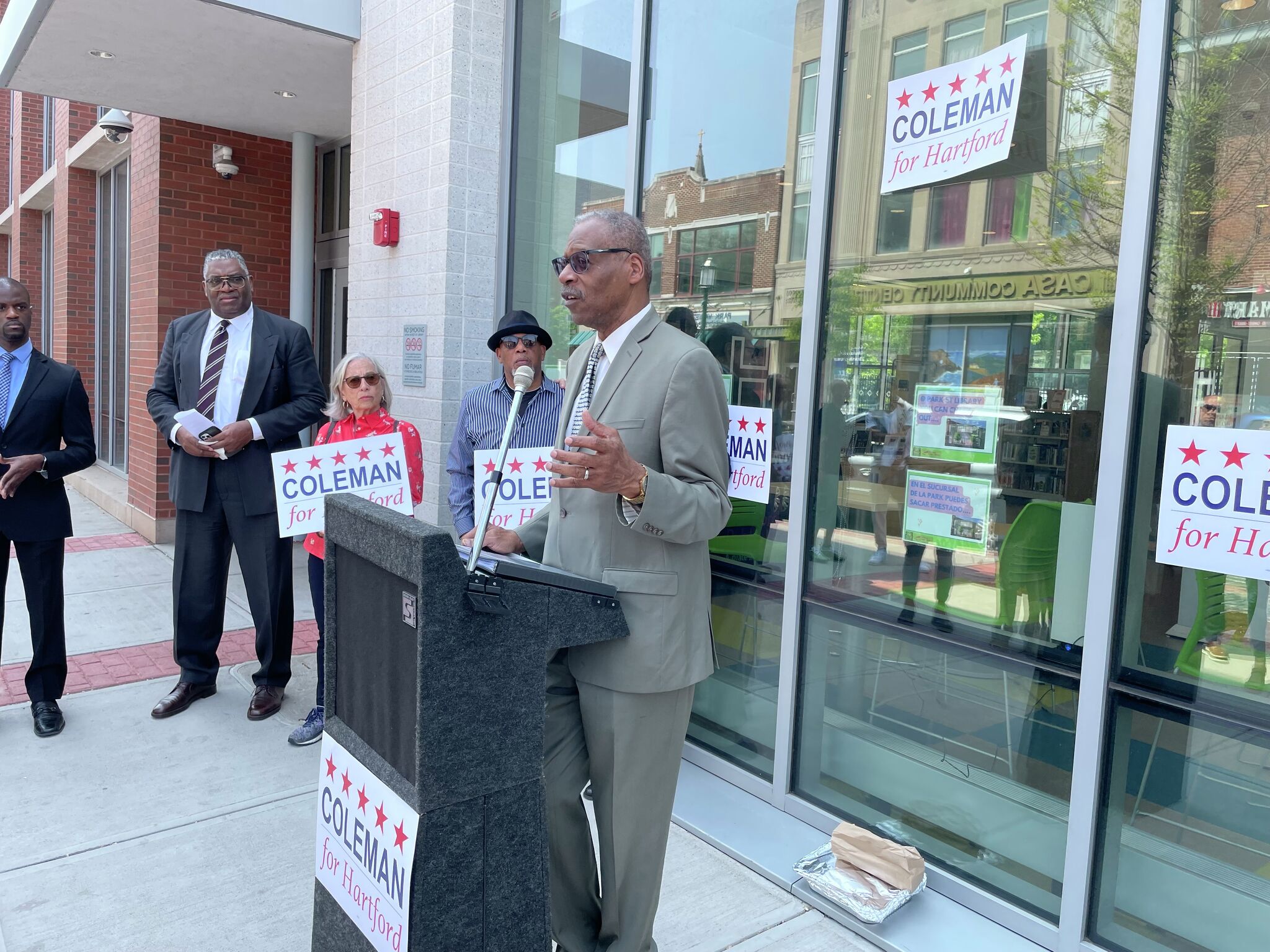 Hartford mayoral candidate Eric Coleman unveils education plan