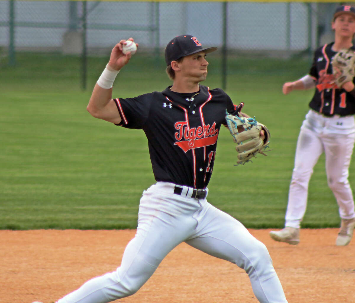 Zander Mueth, Lancers shut down Edwardsville bats