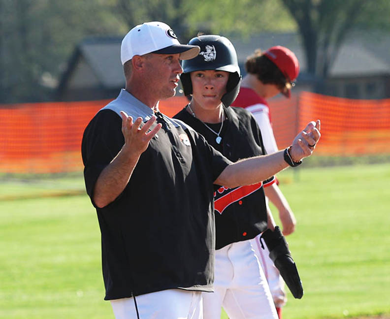 Miners rally to deliver win No. 200 for coach Smith