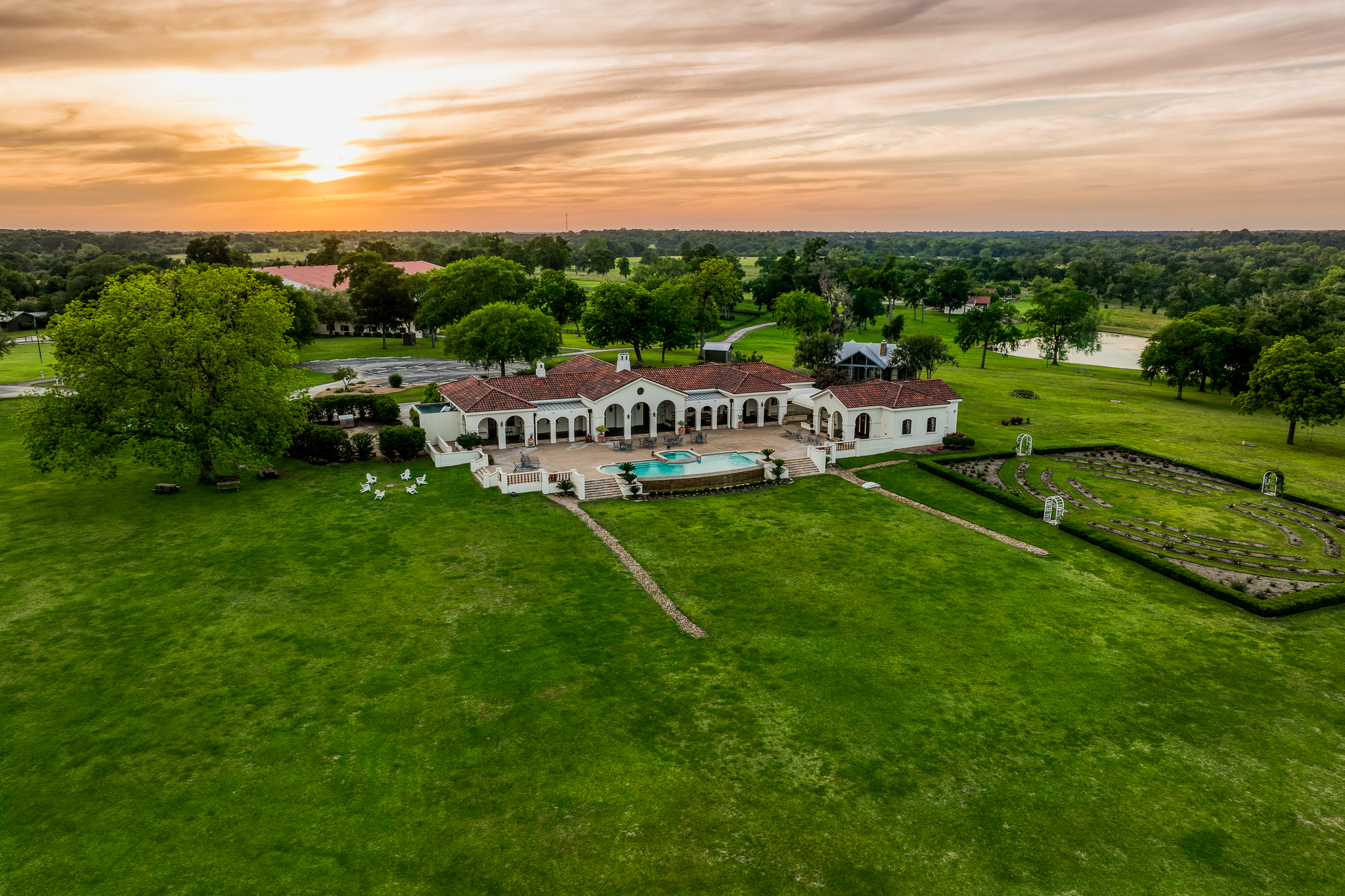 Drake's Houston home revealed to be $15 million ranch