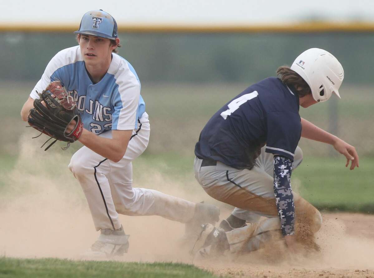 New Berlin baseball team downs Triopia