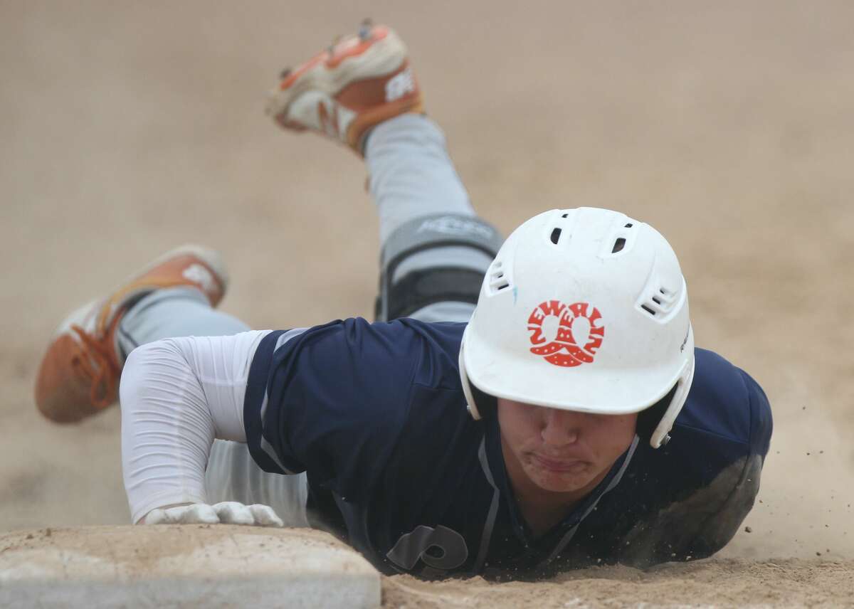 New Berlin baseball team downs Triopia