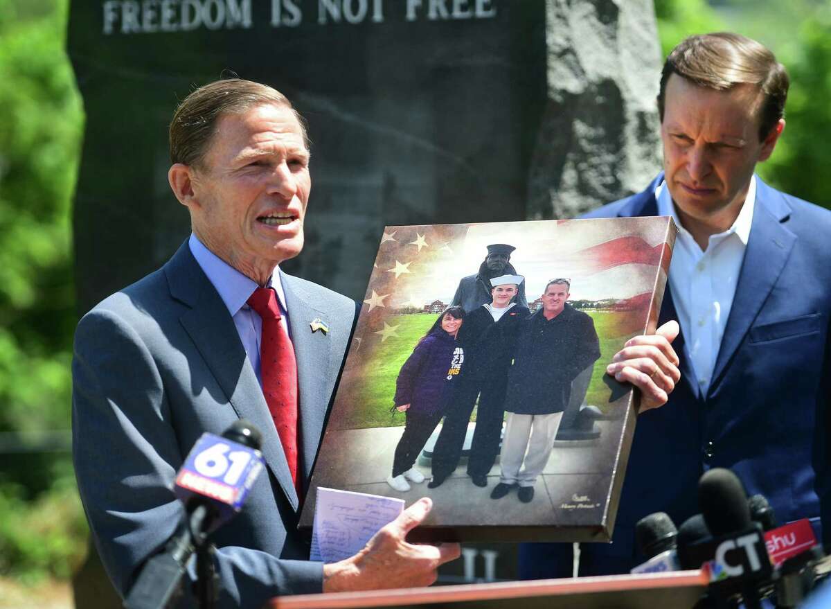 Congressmen applaud Navy's push to improve sailors' living conditions