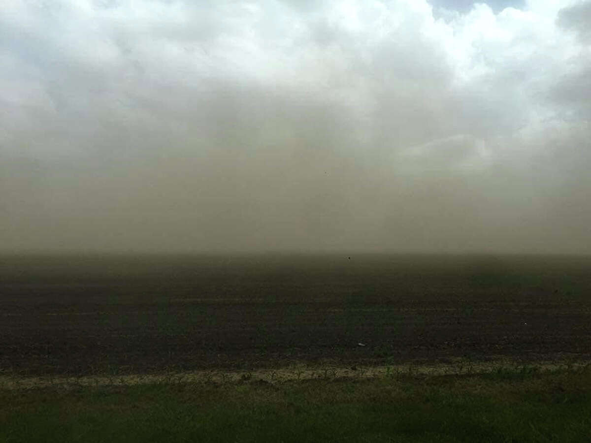 Perfect storm of ingredients created I-55 dust disaster