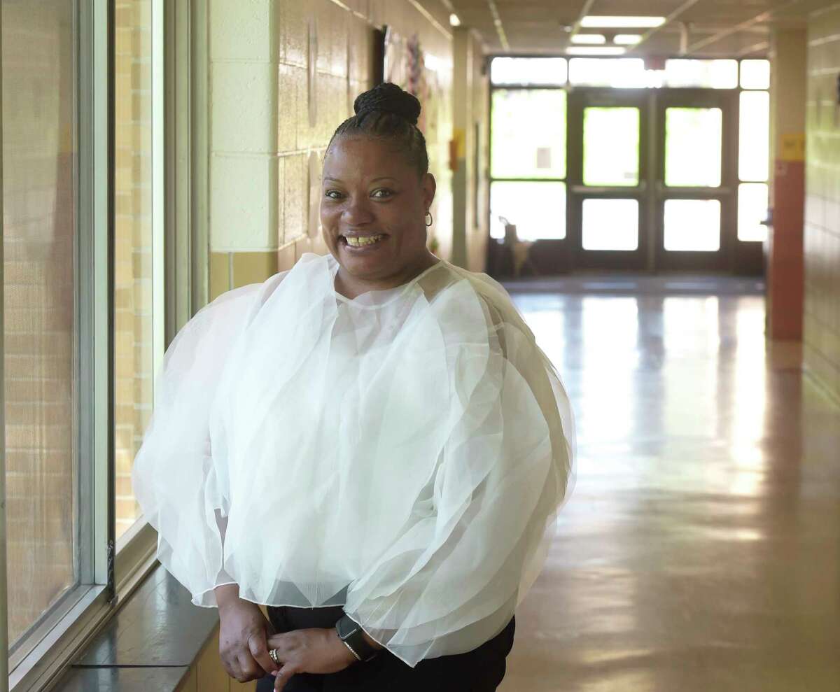 Danbury's Keshia Smith-Davis is CT Elementary School Principal of Year