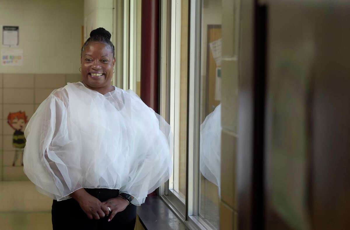 Danbury's Keshia Smith-Davis is CT Elementary School Principal of Year