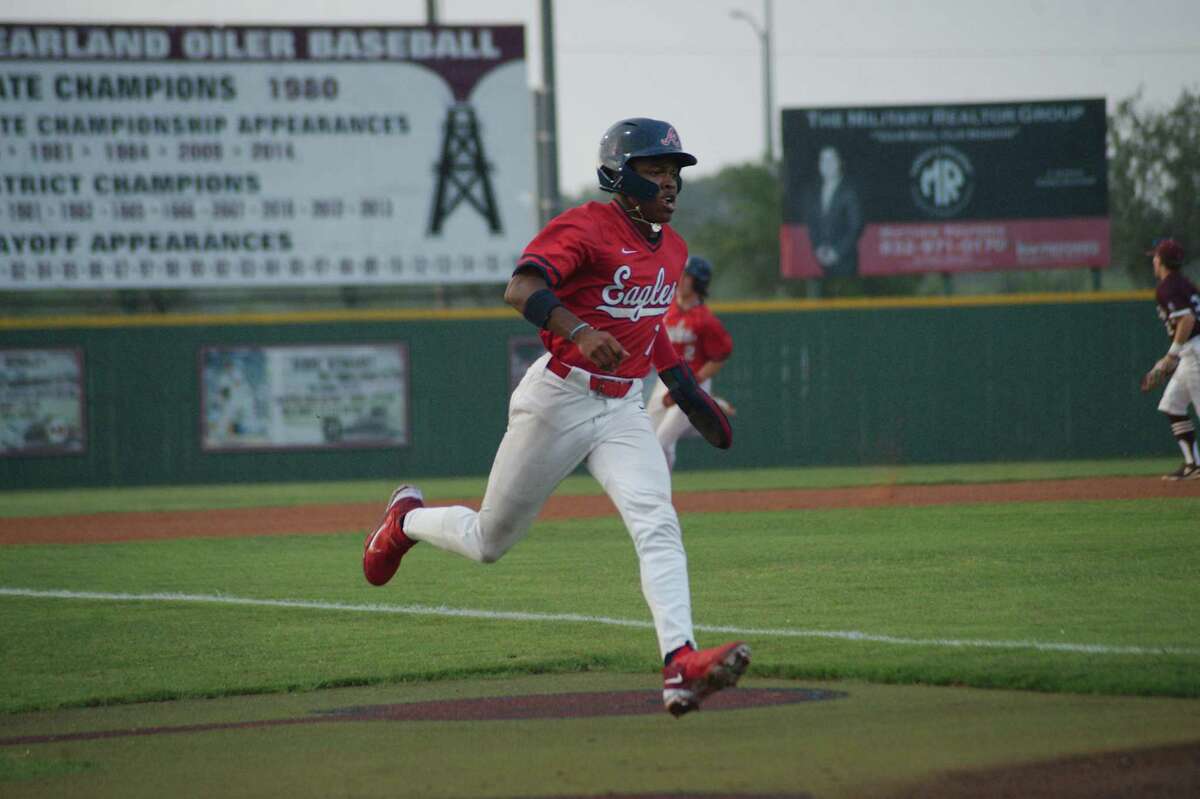 Atascocita Eagles defeat Pearland Oilers, force deciding game