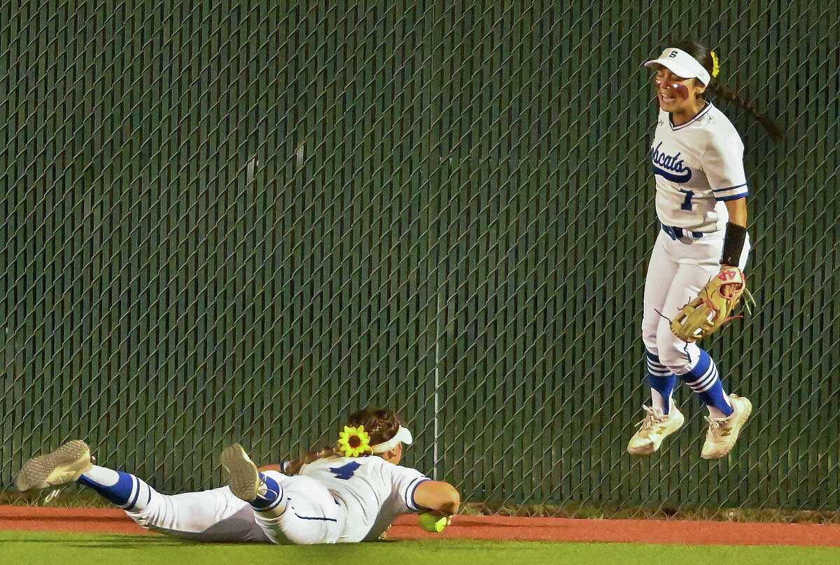 Softball: South San tops Smithson Valley to force Game 3