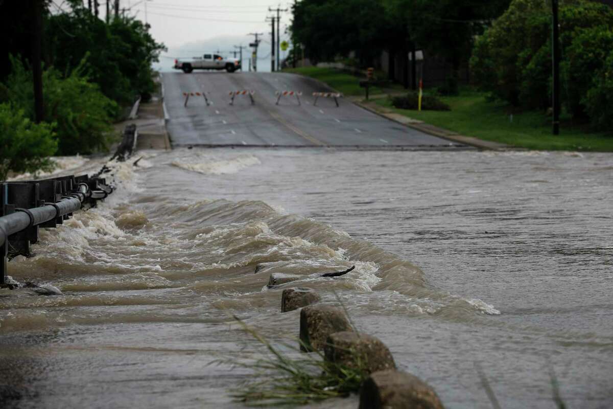 Live weather updates: Storms possible to continue through Monday