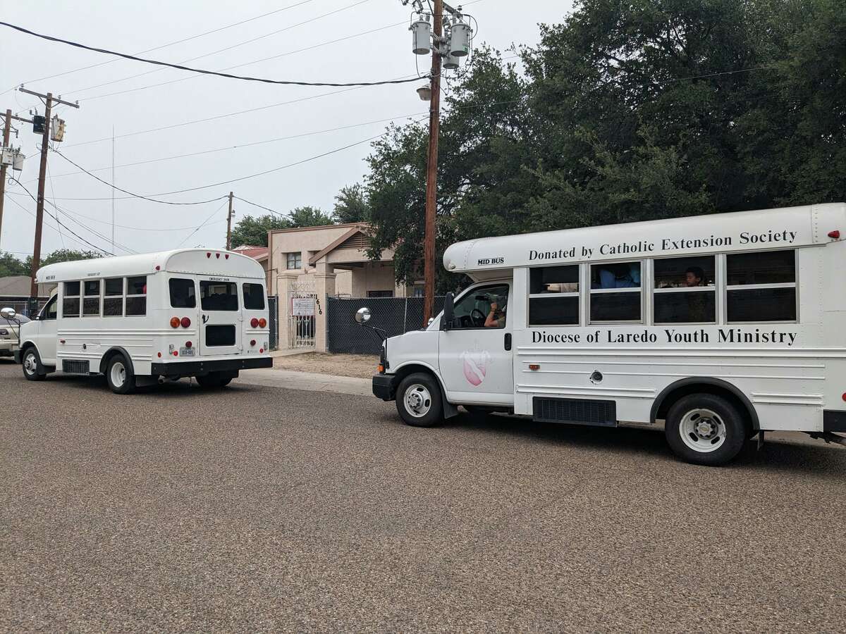 Migrants in Laredo share difficult journeys, Title 42 motivation