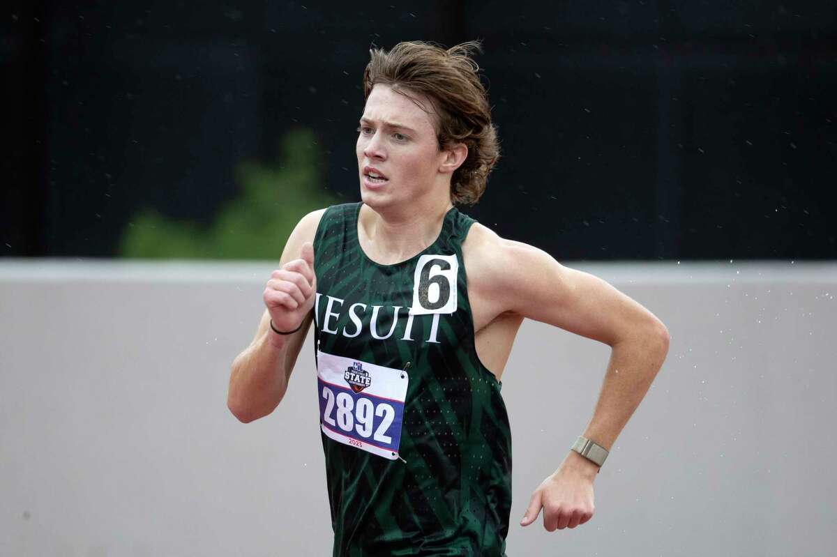 Live updates: UIL Class 6A track and field championships.