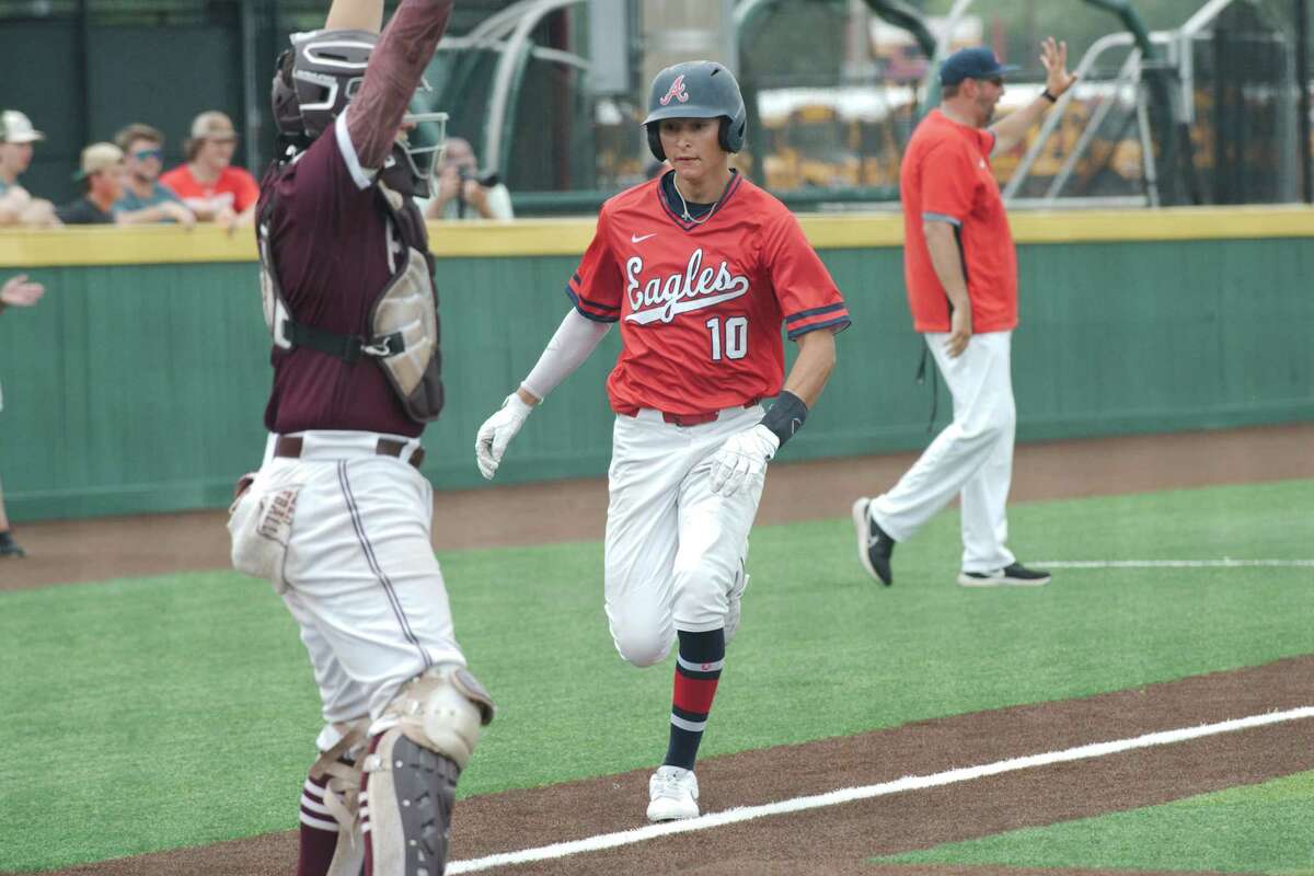No. 1 Pearland downs Atascocita to advance to regional quarterfinal