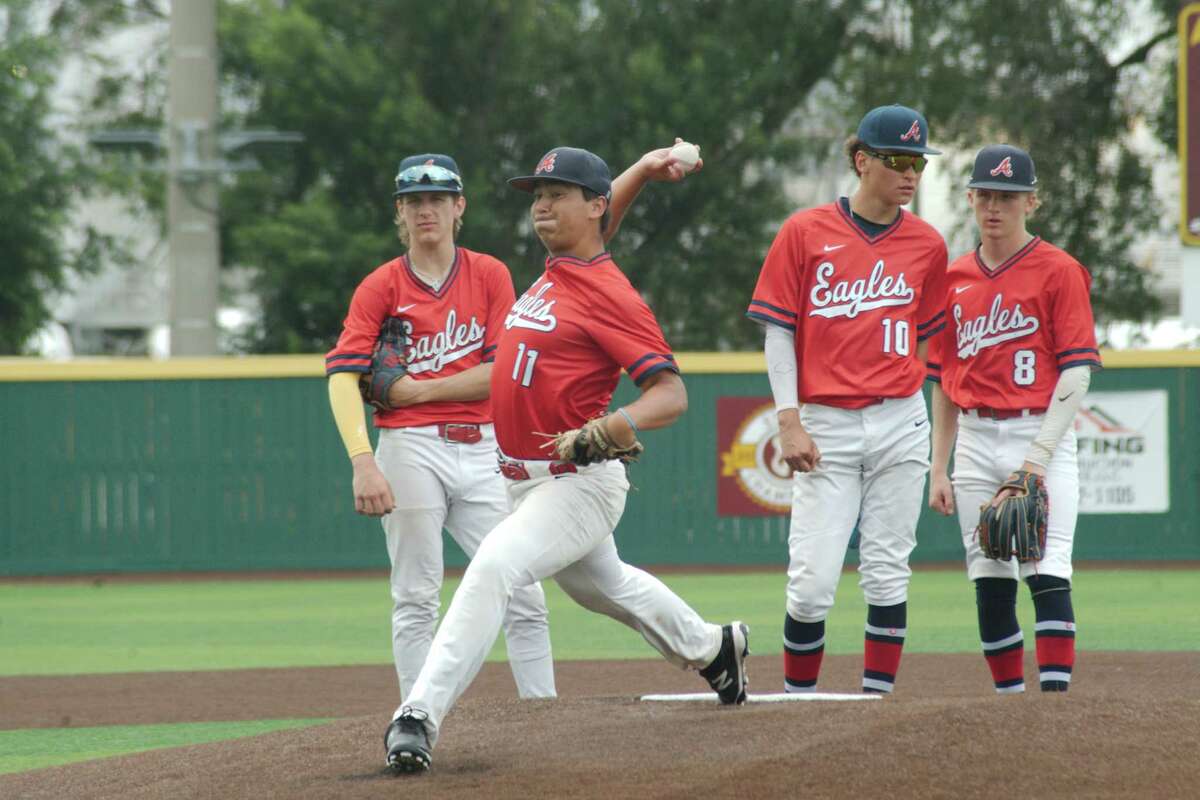 No. 1 Pearland downs Atascocita to advance to regional quarterfinal