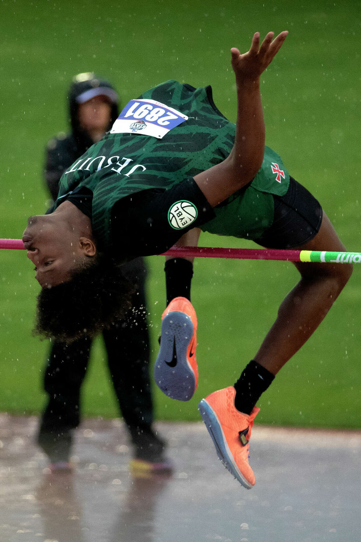 Grand Oaks’ Price, The Woodlands’ relays lead county at state track
