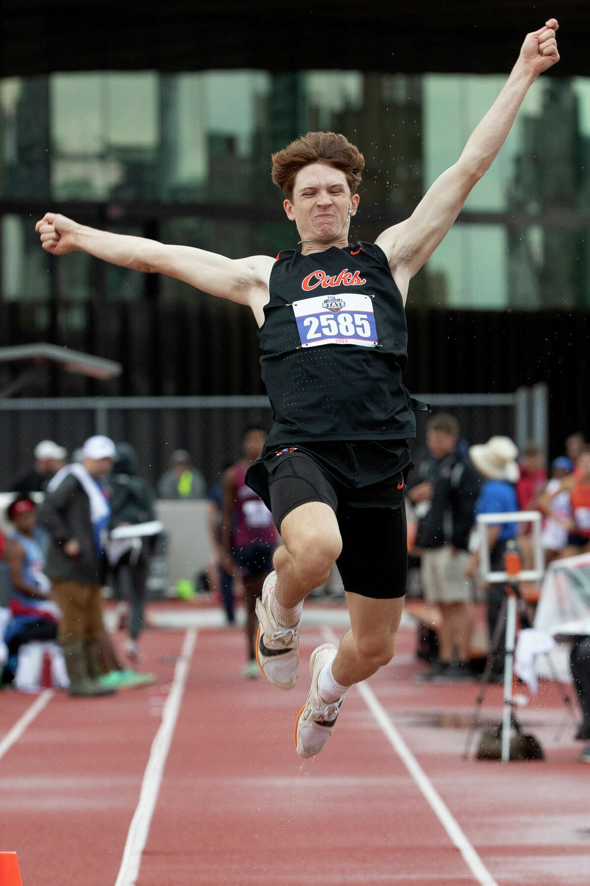 Grand Oaks’ Price, The Woodlands’ relays lead county at state track