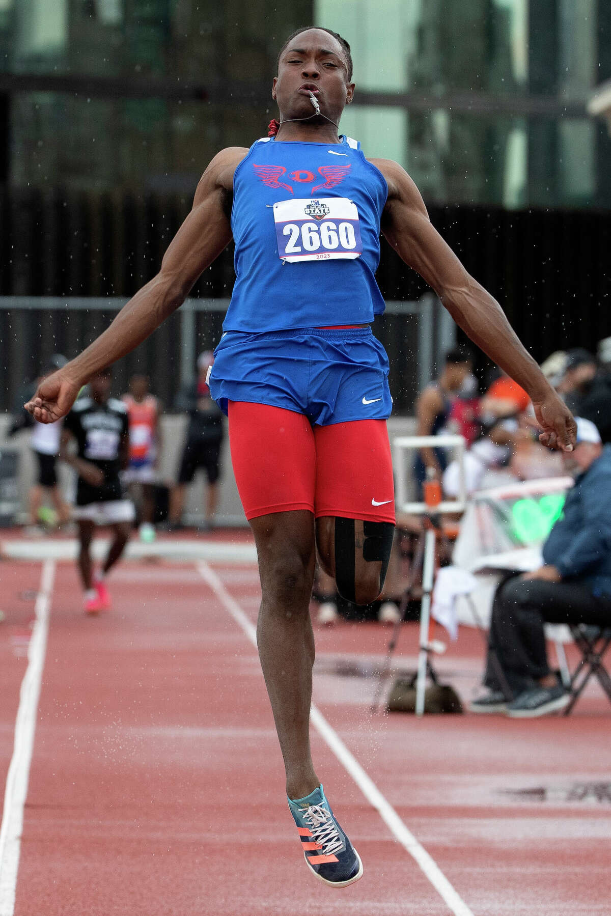 Grand Oaks’ Price, The Woodlands’ relays lead county at state track