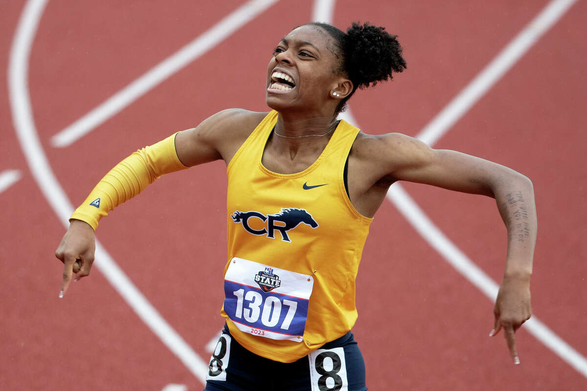 Grand Oaks’ Price, The Woodlands’ relays lead county at state track