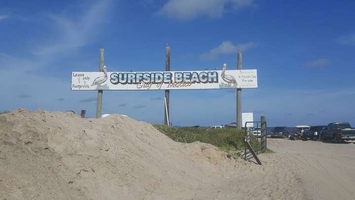 Galveston vs. Surfside Beach: Uncovering key differences