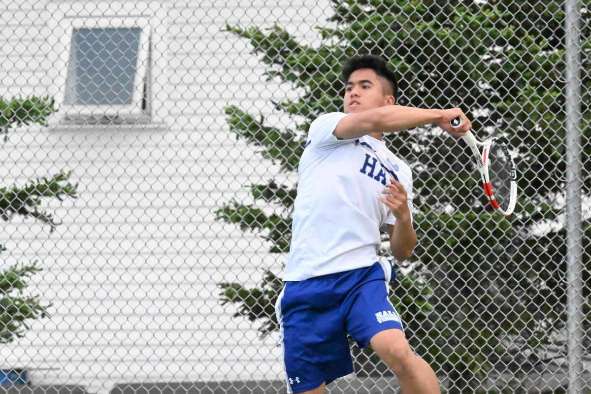 Avon (CT), Hall (CT) High School tennis programs still in top of CIAC