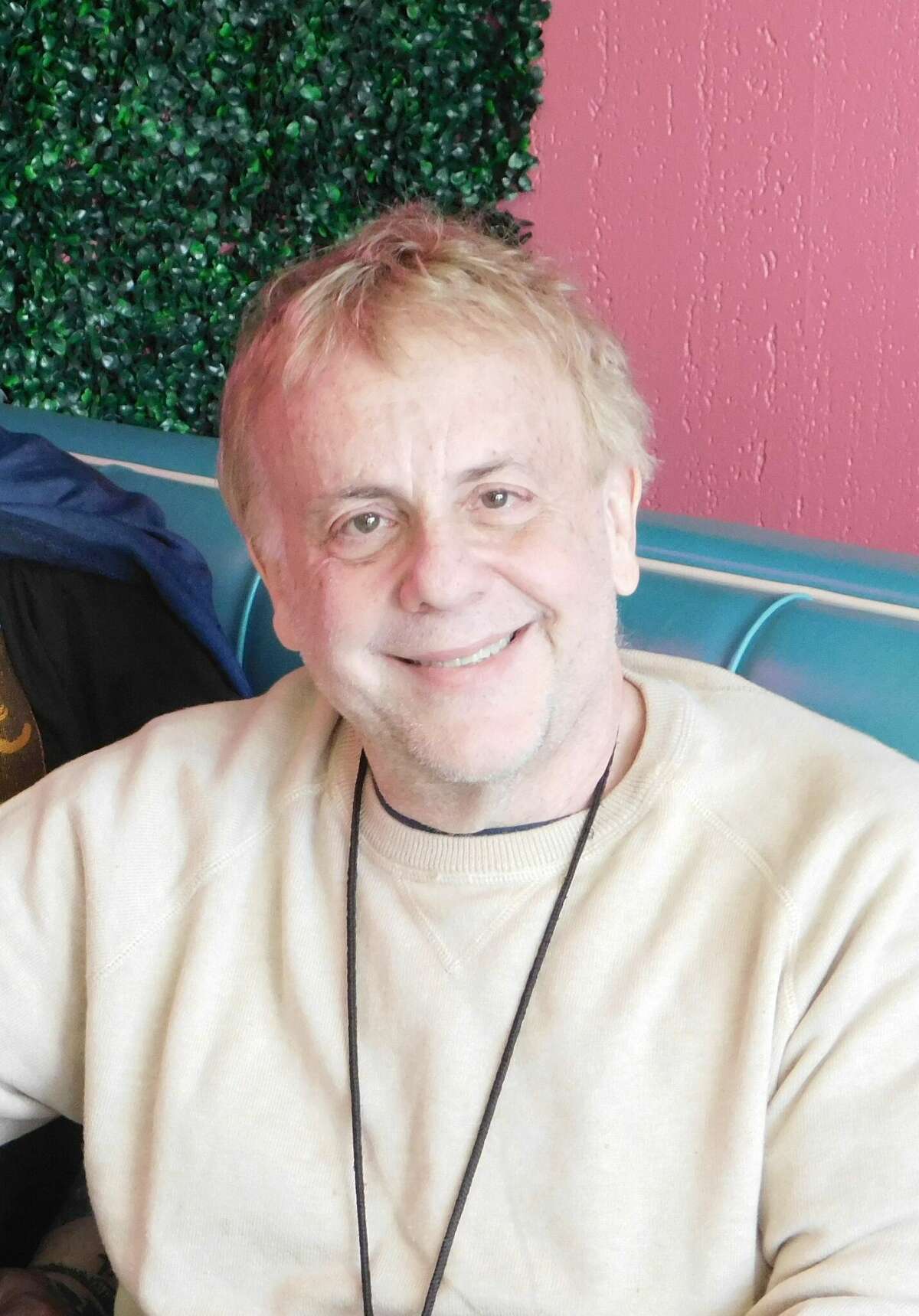 Torrington library to welcome Beatles author with impersonator