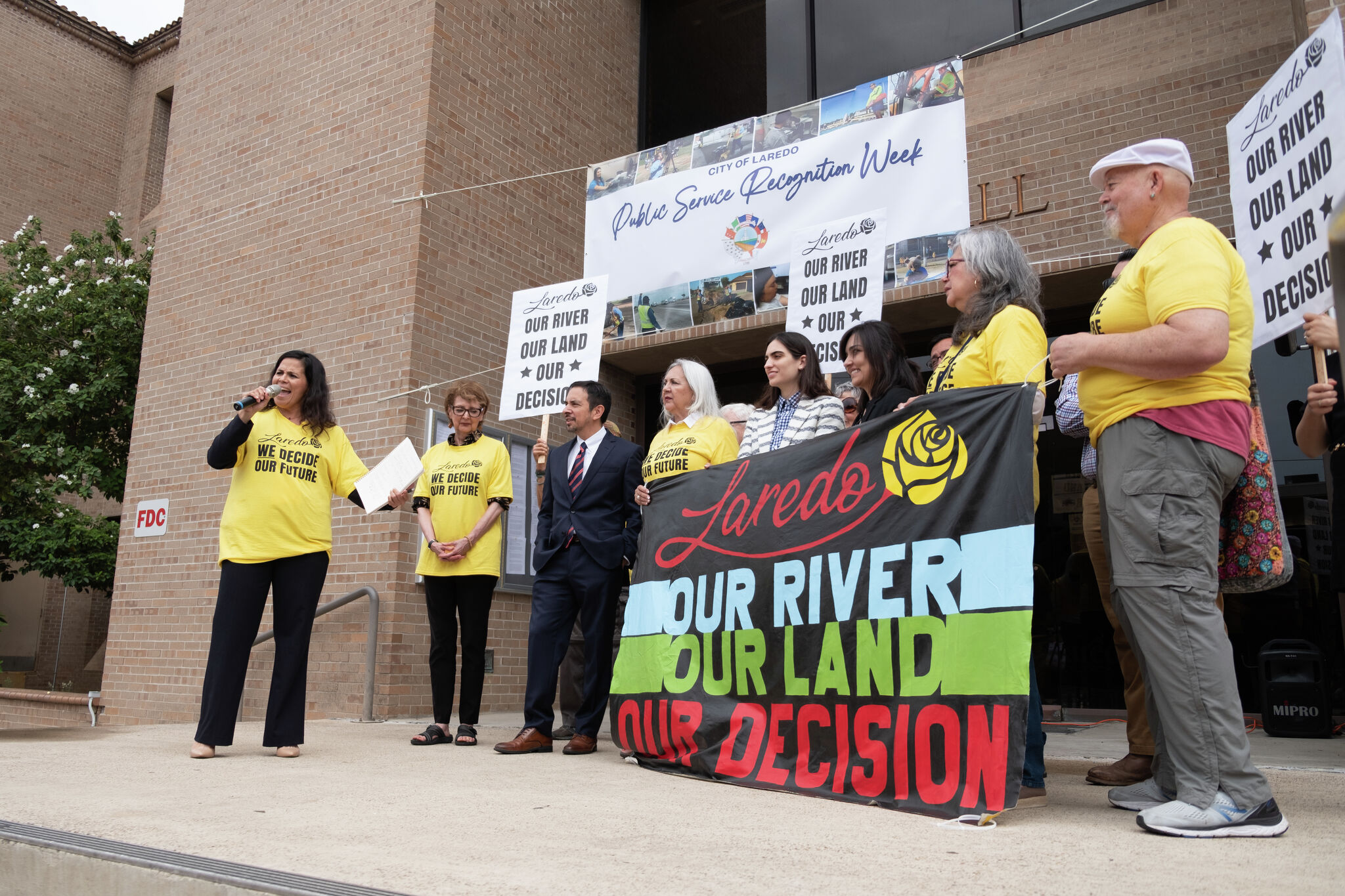RGISC protests possible licensing deal between Border Patrol, Laredo