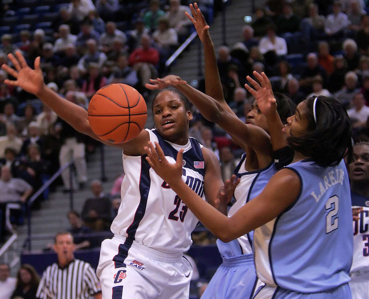 Ex-UConn player Willnett Crockett hired by Central Connecticut