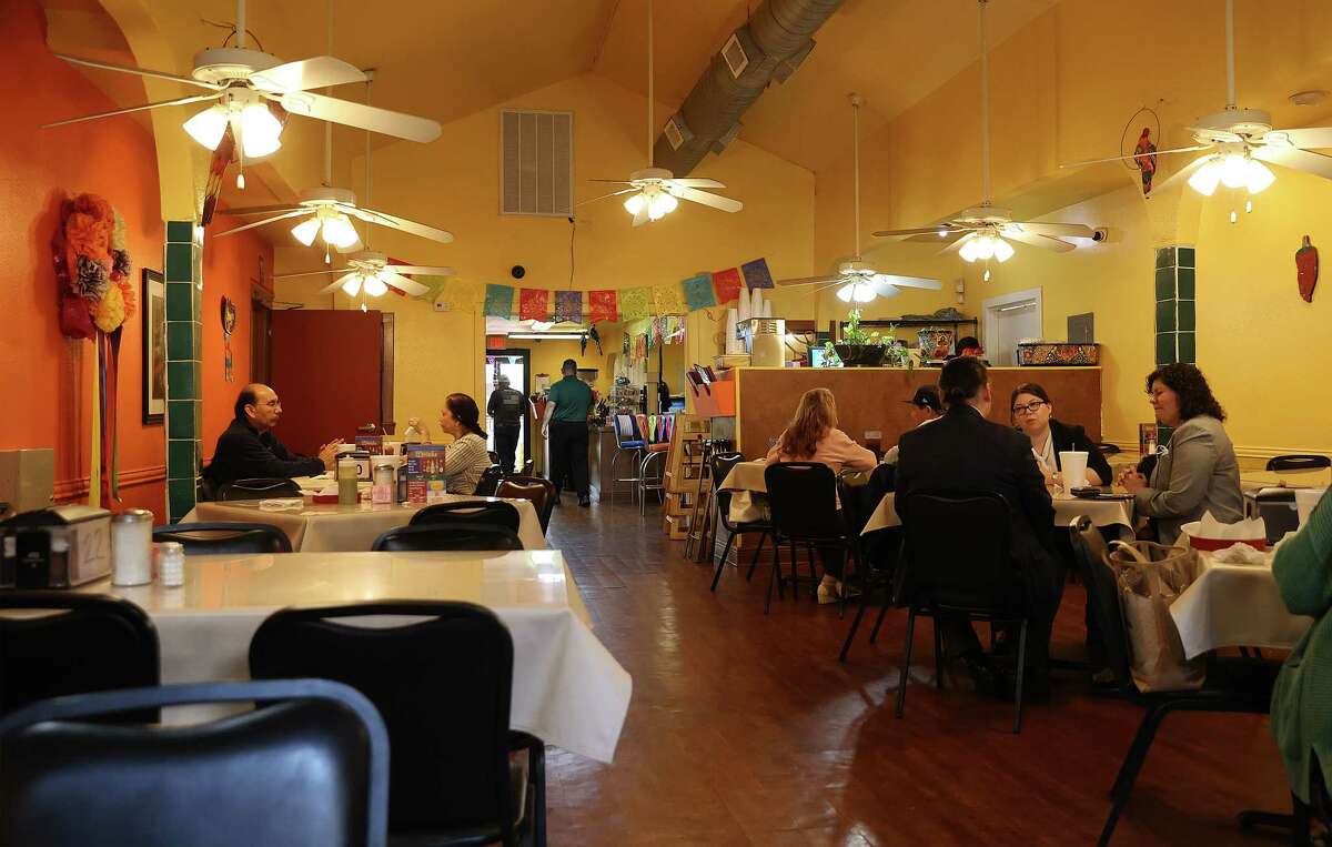 Open for 25 years, family-owned Las Cazuelas plans further growth