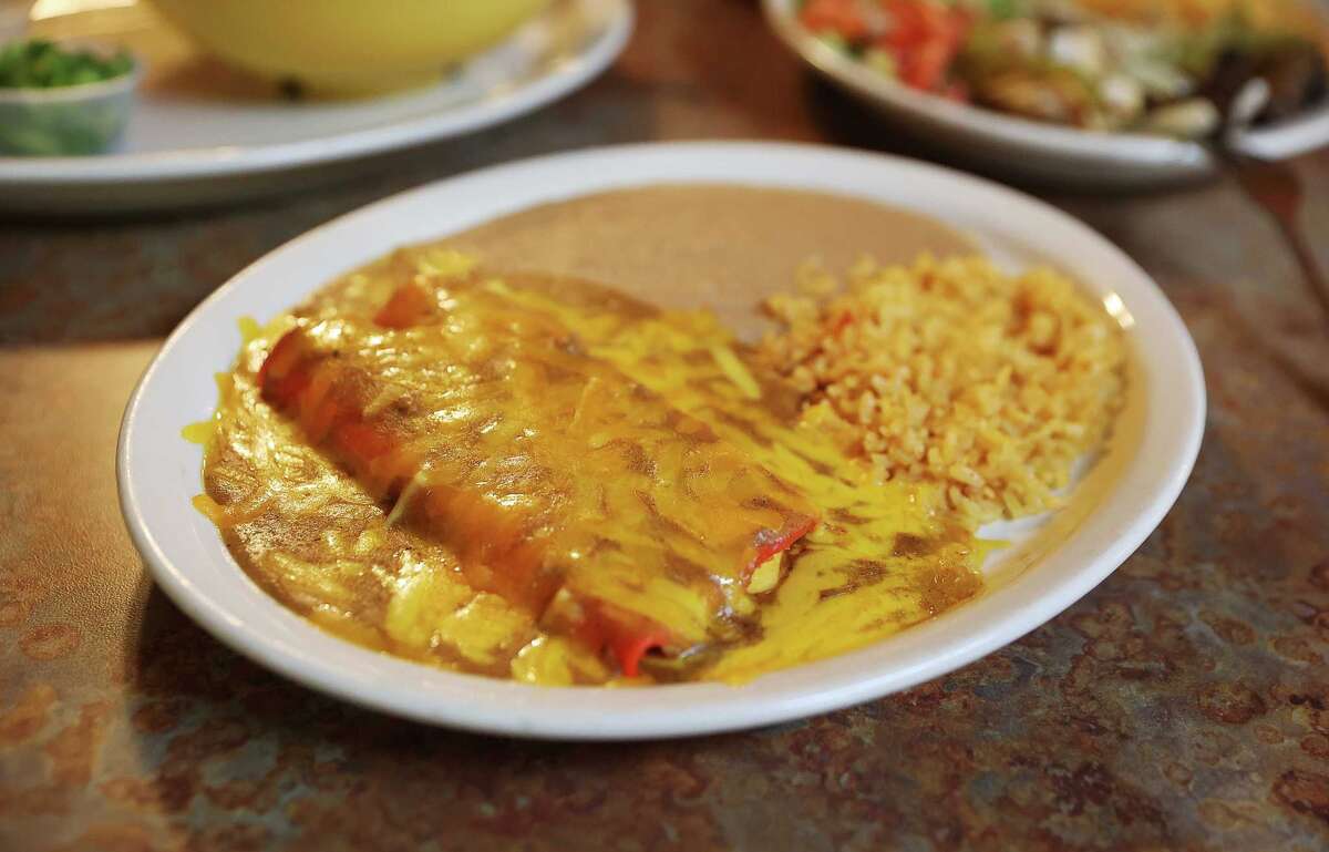 Open for 25 years, family-owned Las Cazuelas plans further growth