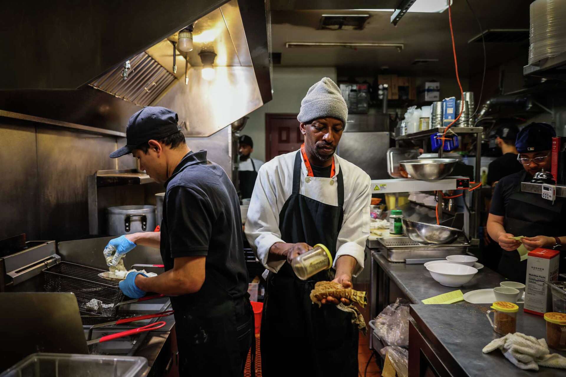 Bay Area rappers love shrimp and crab restaurants