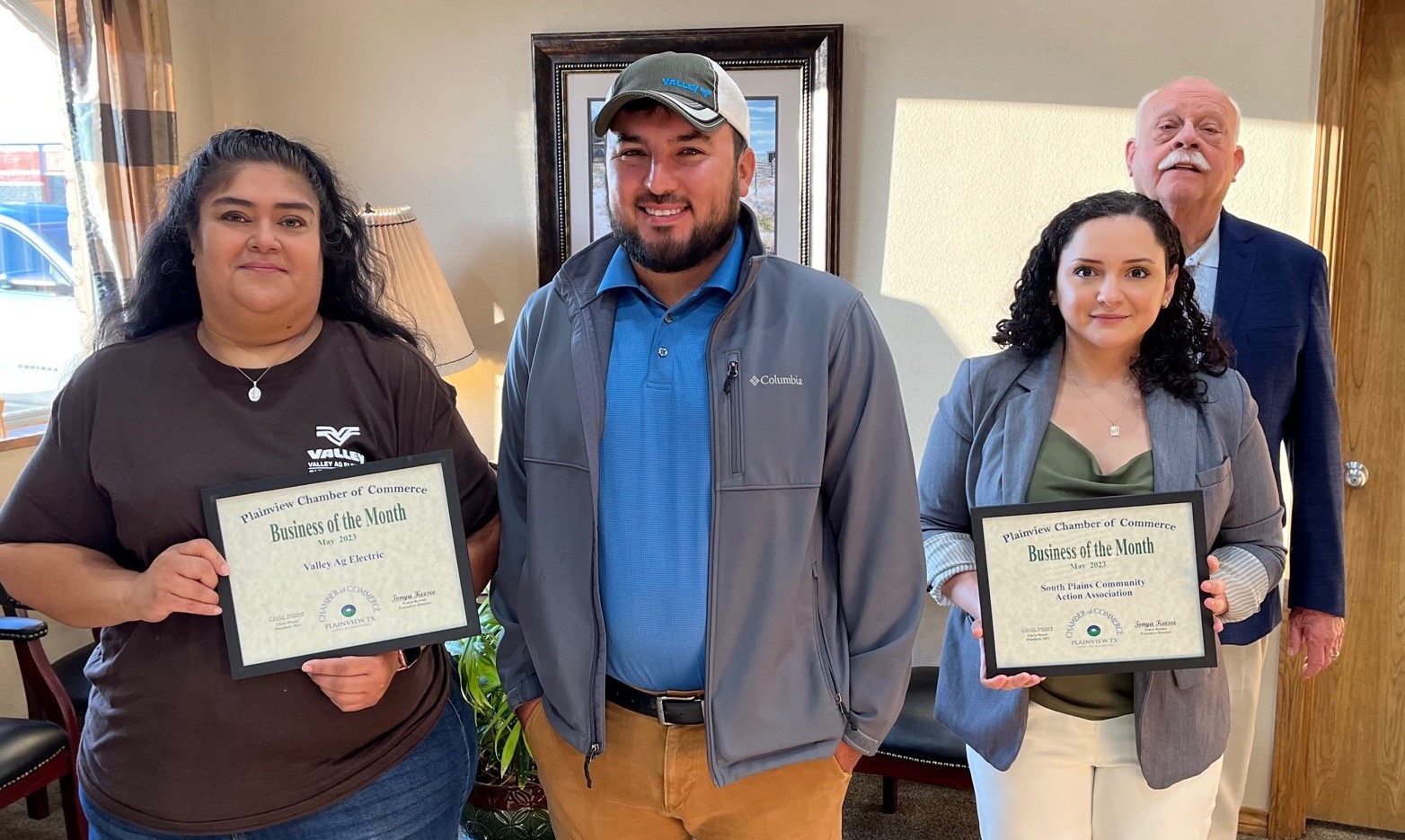 Plainview Chamber recognizes PHS senior, Valley Ag, SPCAA