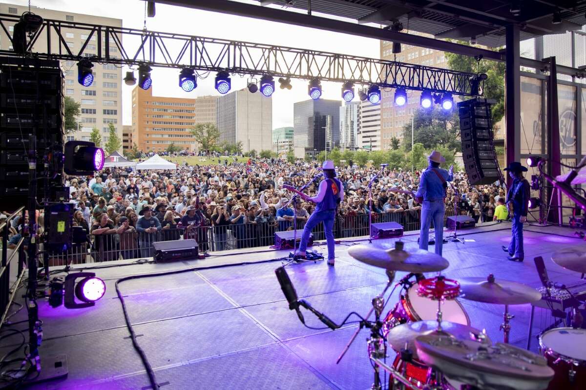 Midland Moments: Mac's Music Fest
