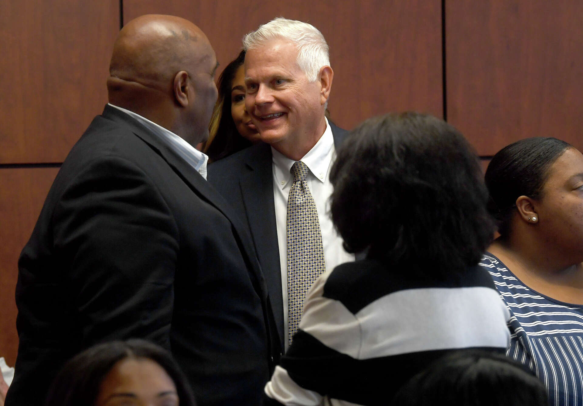 Roy West gets sworn in as Beaumont's newest mayor